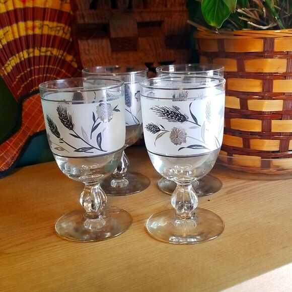 Libbey | Dining | Libbey Wildflower Pattern Set Of 4 Wine Glasses With ...